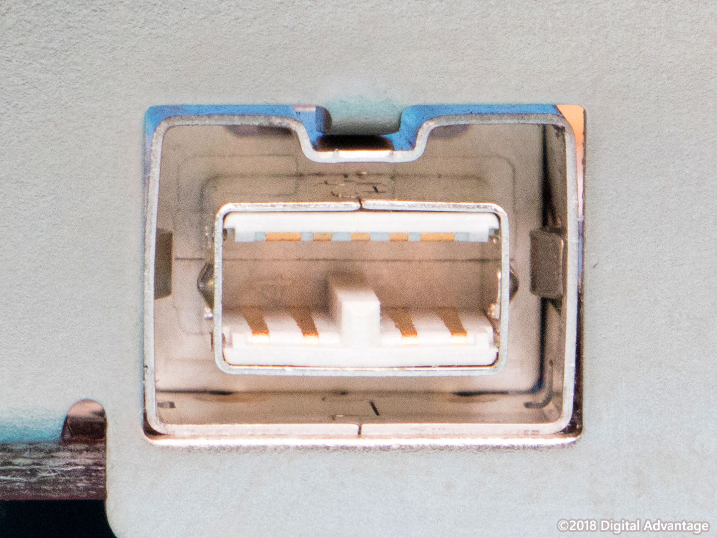 写真で分かるIEEE 1394b：ケーブル＆コネクタ図鑑 - ＠IT