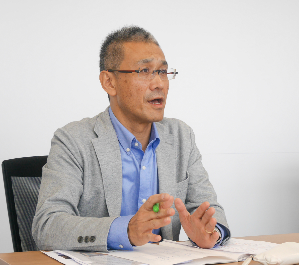 10日に8日は楽しめる「天職」を探せ――政治からテクノロジーへ転身した異色の社長が語る：Go AbekawaのGo Global！～Chris ...