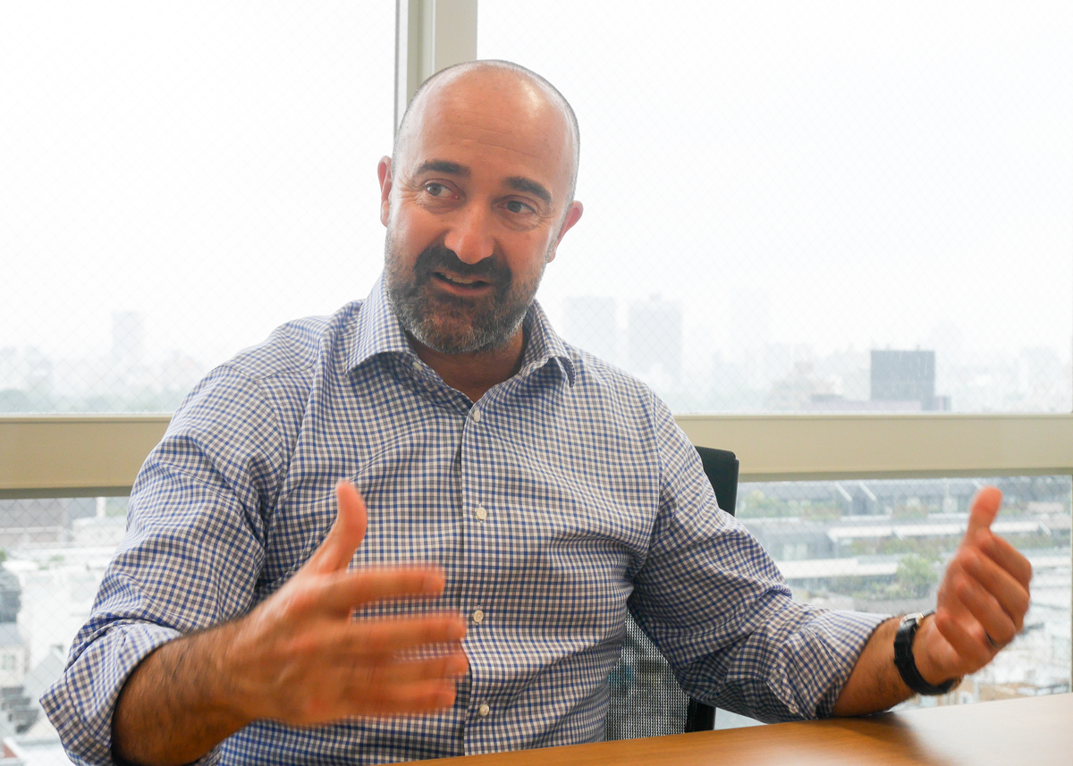 10日に8日は楽しめる「天職」を探せ――政治からテクノロジーへ転身した異色の社長が語る：Go AbekawaのGo Global！～Chris ...